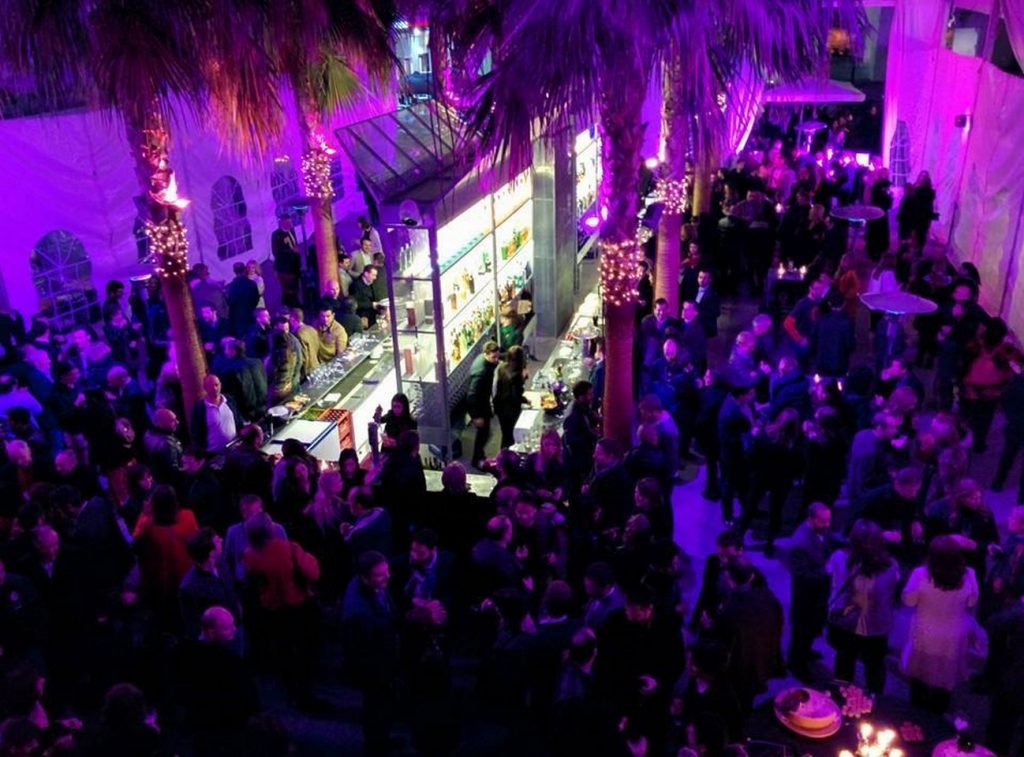 Spanish Customs and Traditions You Need To Be Aware Of - Club Villamar