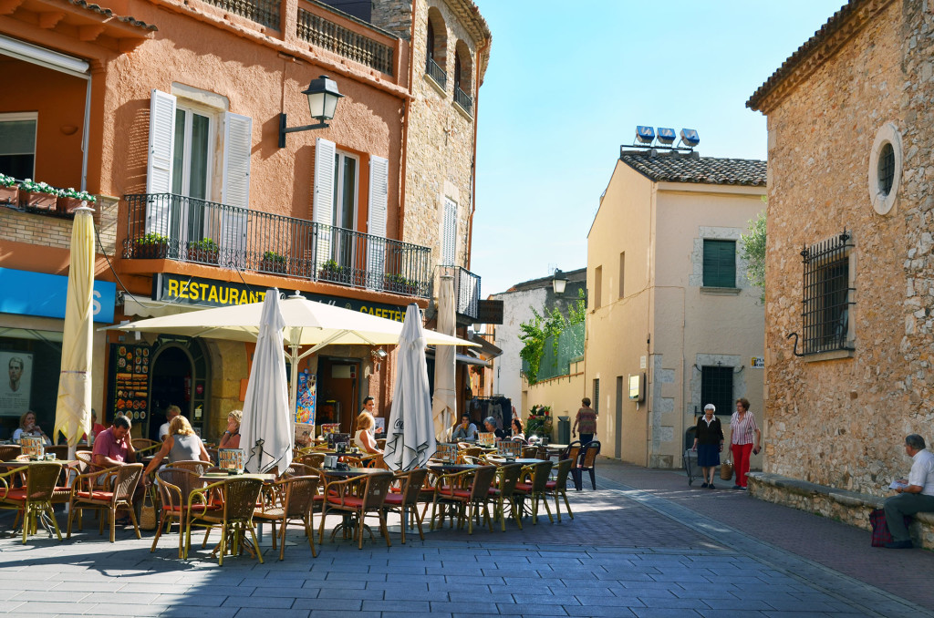 Exploring The Charming Town of Begur on The Costa Brava - Club Villamar