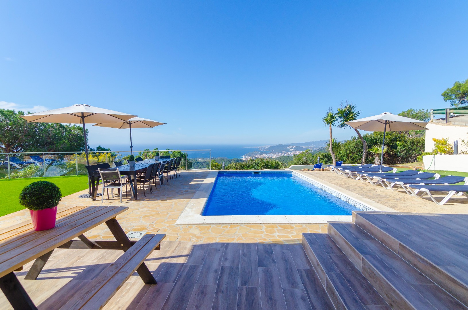 Villa de vacances à Lloret de Mar avec piscine privée, piste de tennis ...